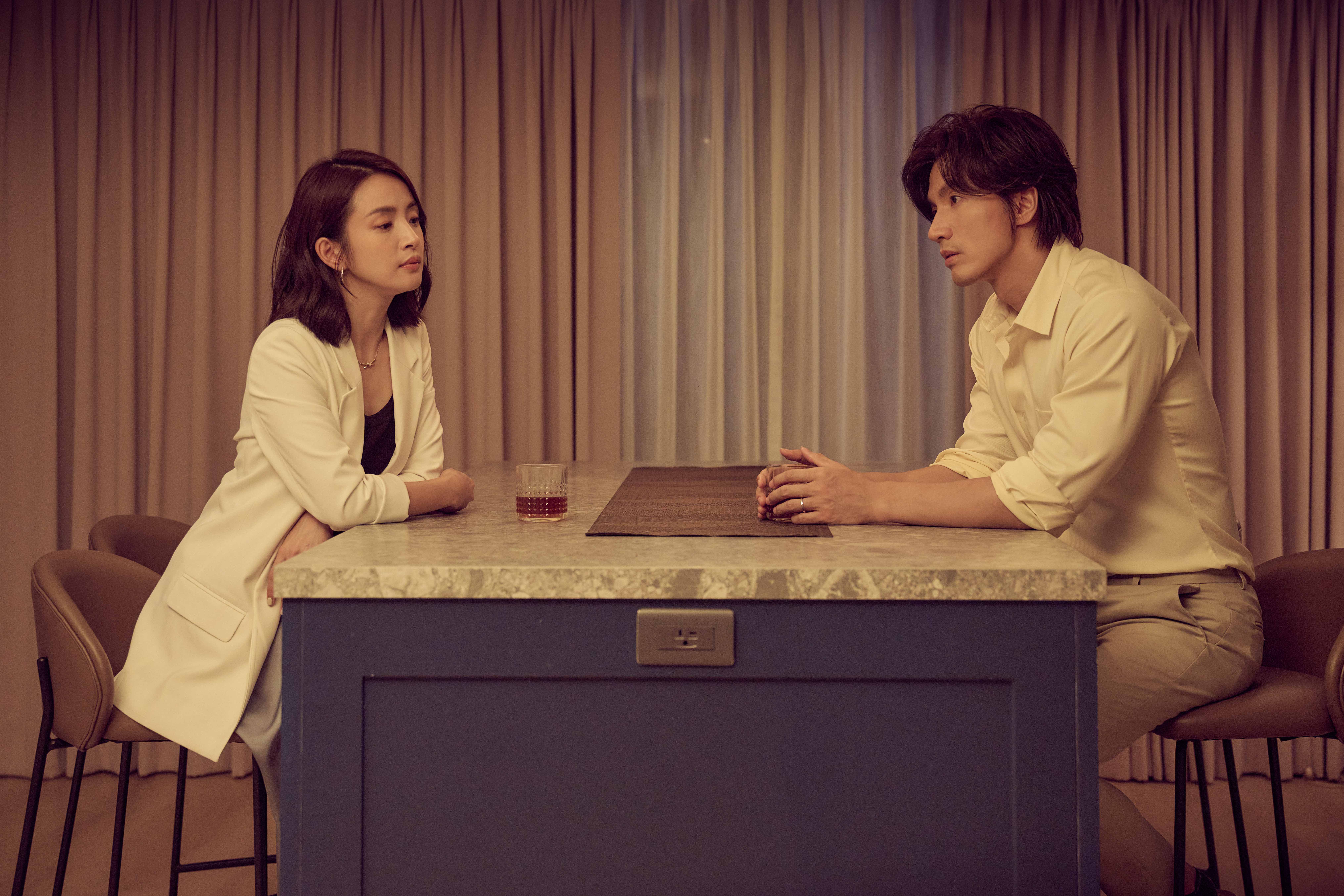 CATCHPLAY推3台劇 林依晨言承旭再合體《同棲》 周渝民《與惡2》衝國際 - 鏡報