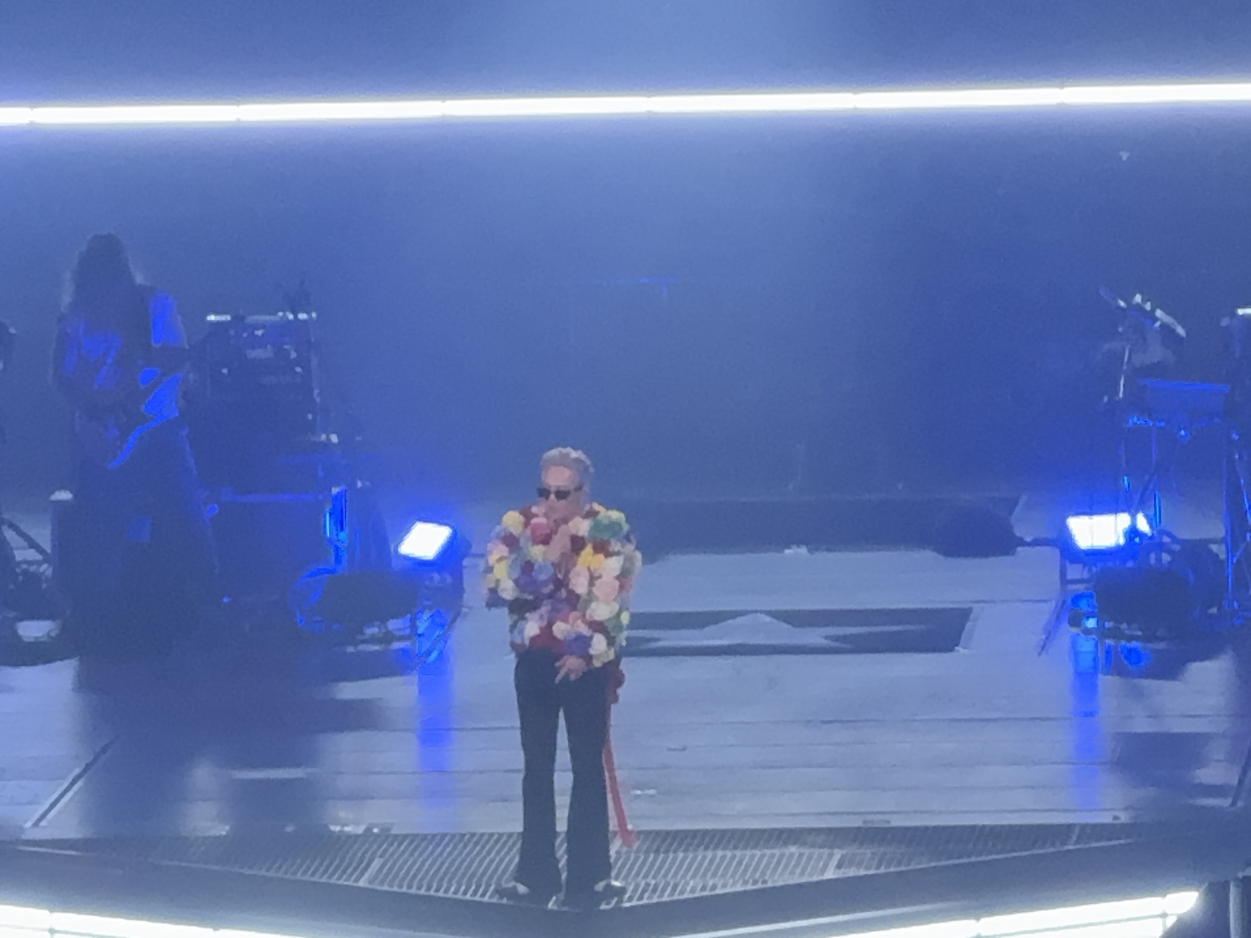 直擊／GD演唱會Day3感性道：就是今天了 與粉絲互動大吼「沒關係啦」 - 鏡報